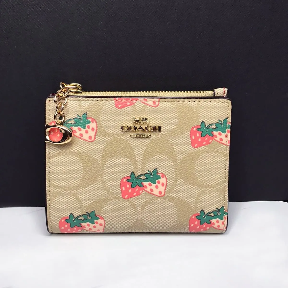 COACH Strawberry Print Signature Card Holder | Watches Prime