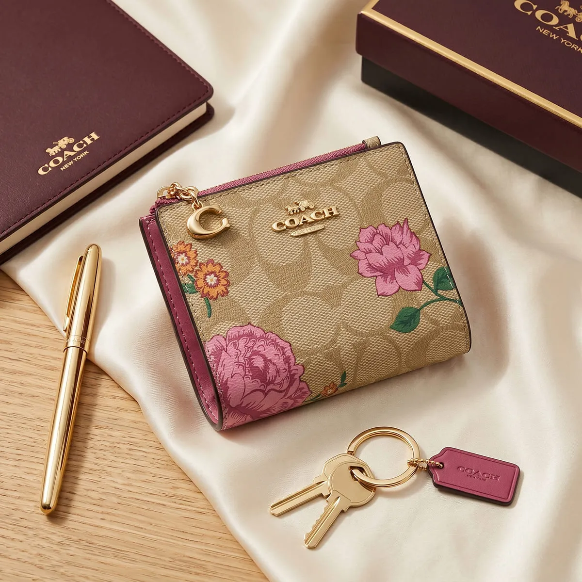 COACH Signature Floral Card Holder Wallet | Watches Prime